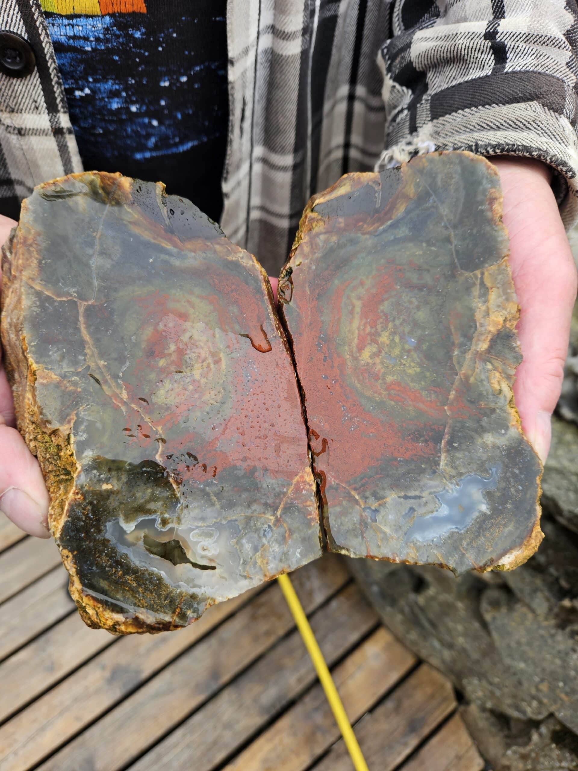 Icelandic Stones: A Journey Through Geodes, Obsidian & More