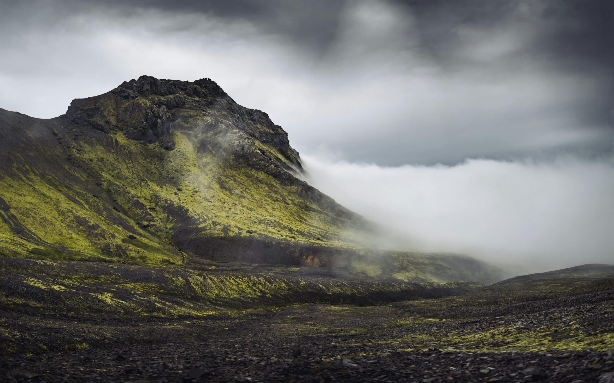 Hengill Volcanic System Iceland: Earthquakes, Steam, & More